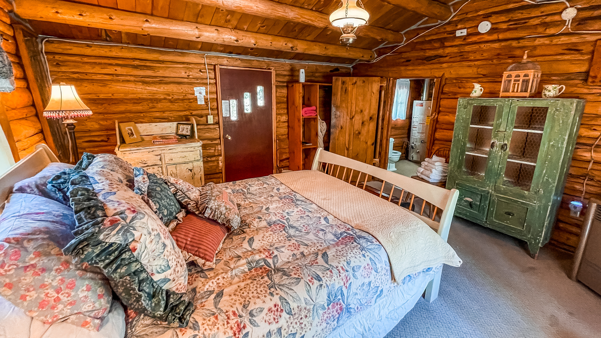 Cabins in the Bighorn National Forest - Spear-O-Wigwam